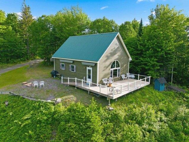 house with 2 bedroom, Pittsburg NH DS104112012