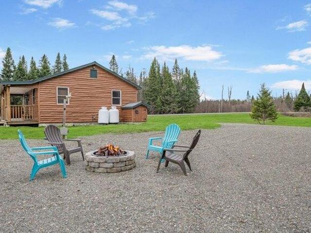 house with 2 bedroom, Pittsburg NH ES103072136