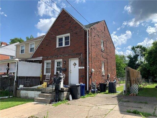house with 2 bedroom, Pittsburgh PA ES103501060