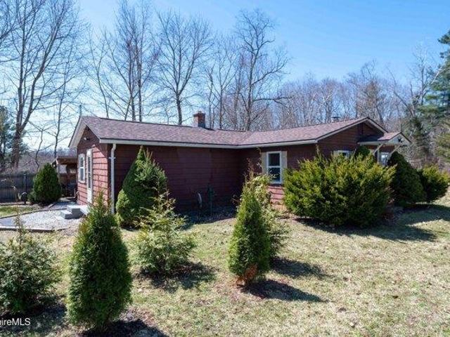 house with 2 bedroom, Pittsfield MA DLS102063664