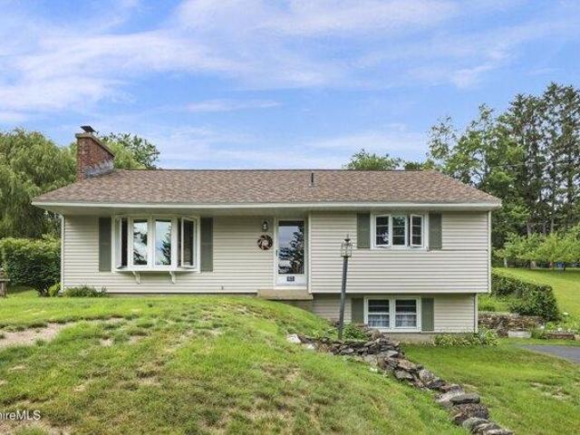house with 2 bedroom, Pittsfield MA DS104112950