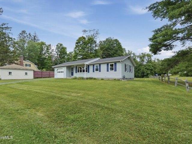 house with 2 bedroom, Pittsfield MA DS104152720