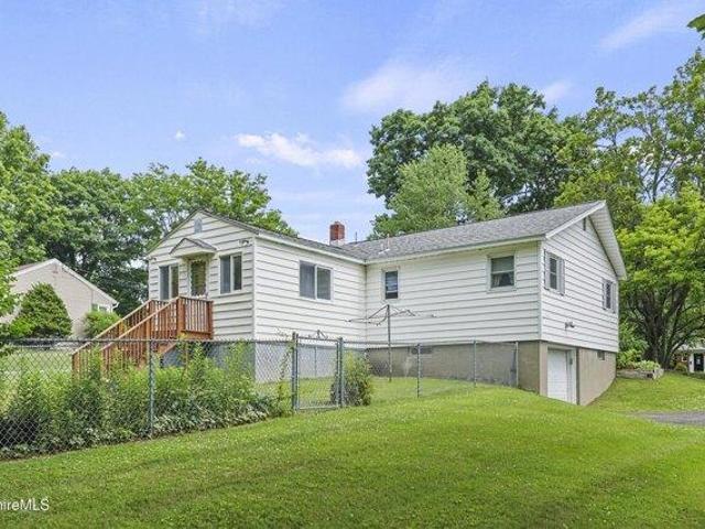 house with 2 bedroom, Pittsfield MA ES104192857