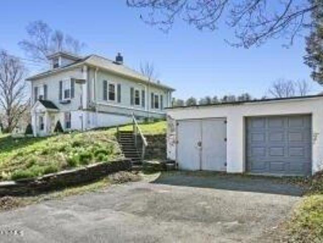 house with 2 bedroom, Pittsfield MA ES104994780