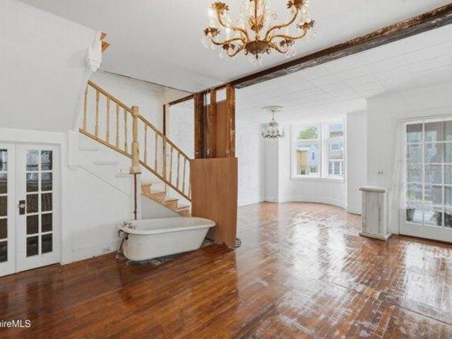 house with 2 bedroom, Pittsfield MA ES105115118
