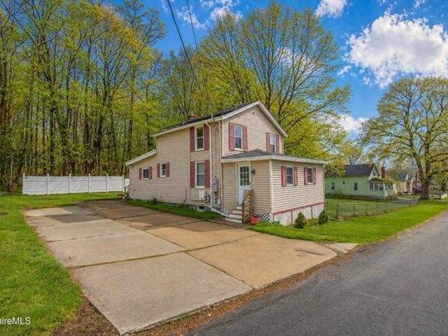 house with 2 bedroom, Pittsfield MA ES103662466