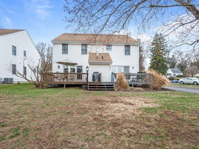 house with 2 bedroom, Portland CT DLS89647940