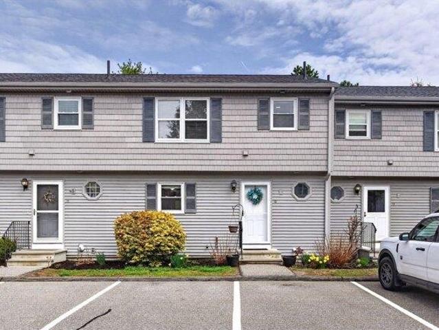 house with 2 bedroom, Portland ME DLS101658584