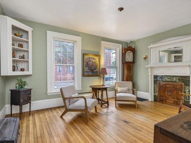 house with 2 bedroom, Portland ME DLS103036032