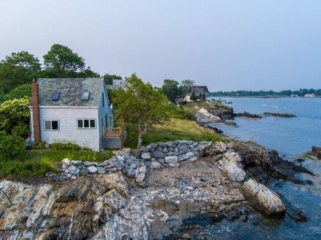 house with 2 bedroom, Portland ME ES103186387
