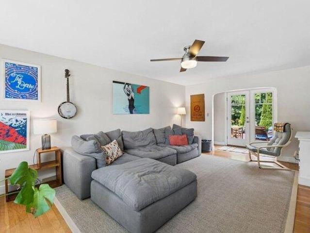house with 2 bedroom, Portland ME ES104235691