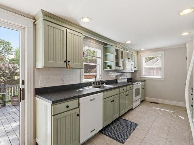 house with 2 bedroom, Portland ME ES105192355