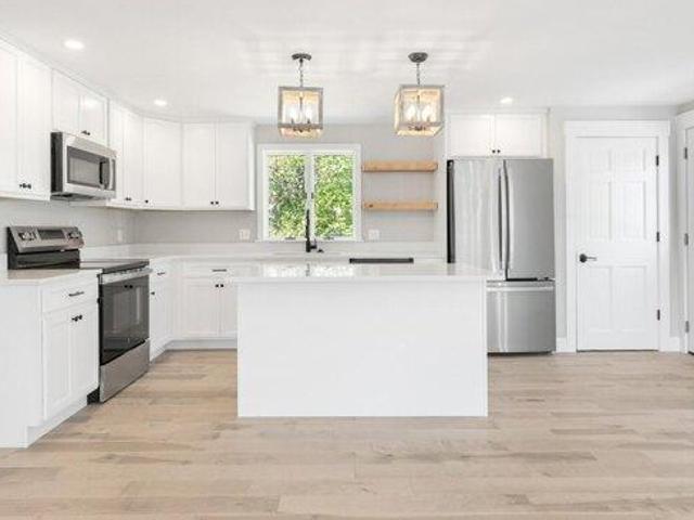 house with 2 bedroom, Portland ME ES105107688