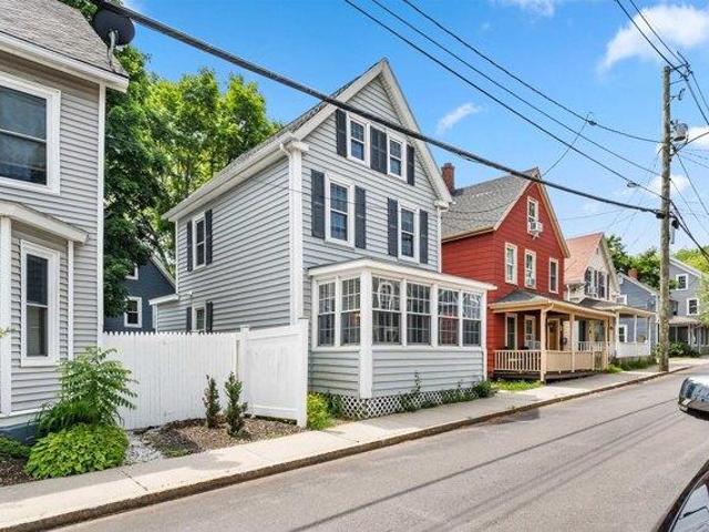 house with 2 bedroom, Portsmouth NH DS104078178