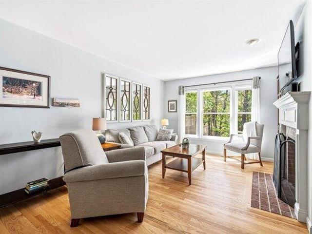 house with 2 bedroom, Portsmouth NH DS104153208