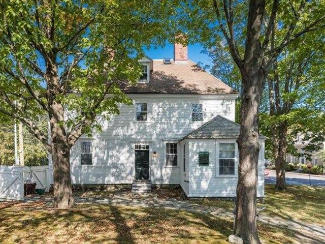 house with 2 bedroom, Portsmouth NH ES104265936