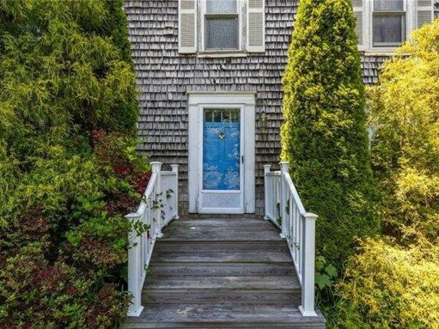 house with 2 bedroom, Portsmouth RI ES104077495
