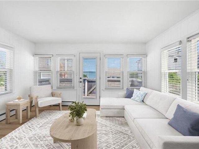 house with 2 bedroom, Portsmouth RI ES104851792