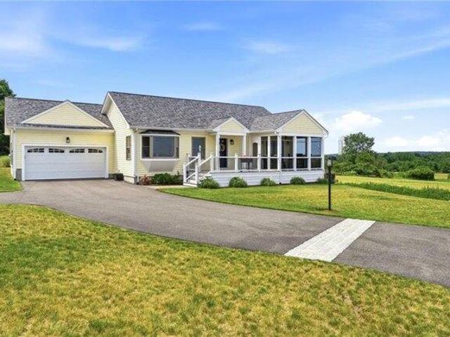 house with 2 bedroom, Portsmouth RI ES105231157