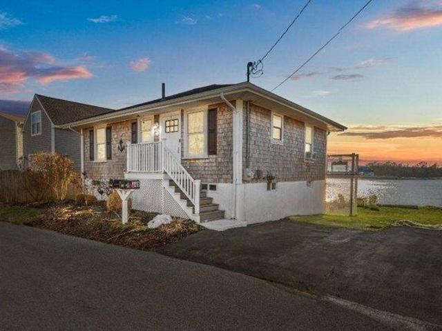 house with 2 bedroom, Portsmouth RI ES103663964