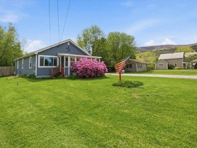house with 2 bedroom, Pownal VT ES103928434