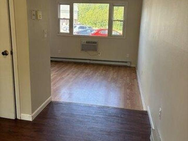 house with 2 bedroom, Plainfield CT ES104264073