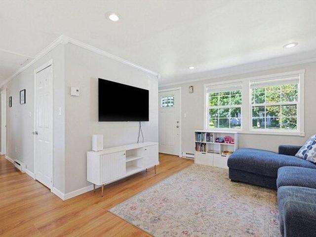 house with 2 bedroom, Plainville MA ES104331940