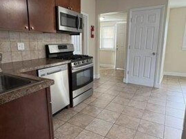 house with 2 bedroom, Plainville CT DLS101659425