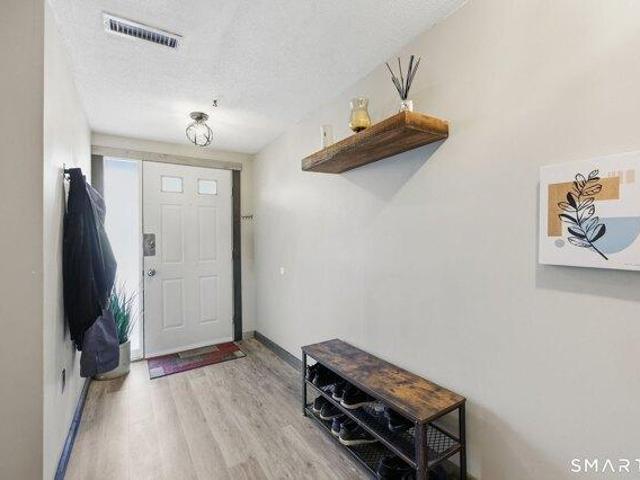 house with 2 bedroom, Plainville CT DLS102346844