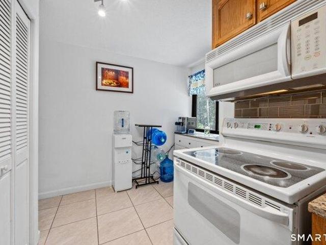 house with 2 bedroom, Plainville CT ES104410762