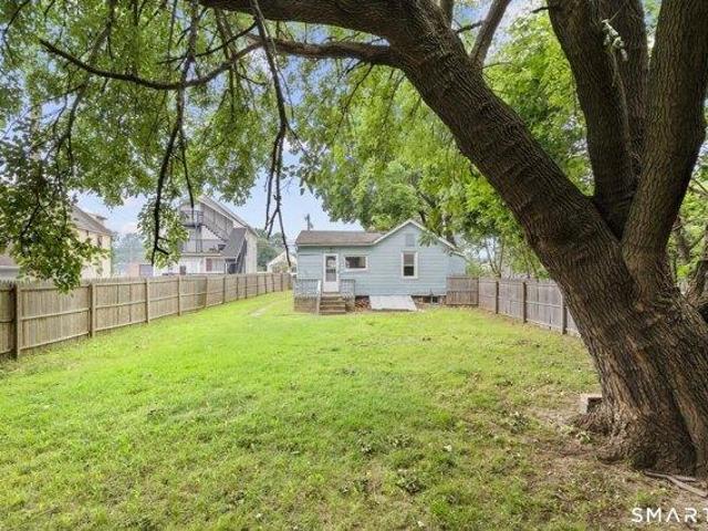 house with 2 bedroom, Plainville CT ES105122586