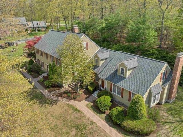 house with 2 bedroom, Plaistow NH DS102561538