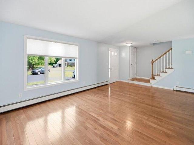 house with 2 bedroom, Plaistow NH DS104007461