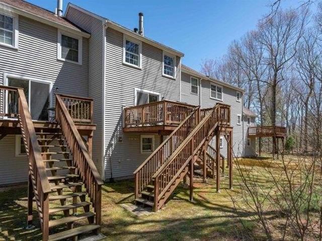 house with 2 bedroom, Plaistow NH ES103017152