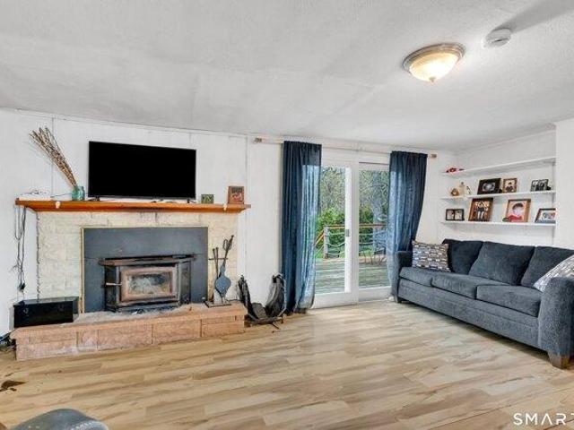 house with 2 bedroom, Plymouth CT DS104153545