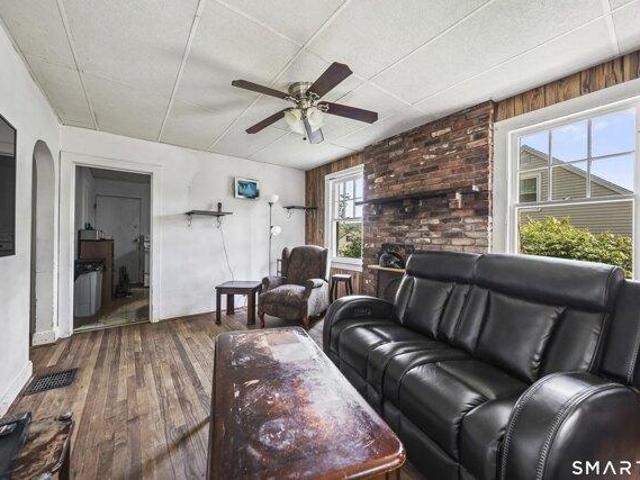 house with 2 bedroom, Plymouth CT ES104114034
