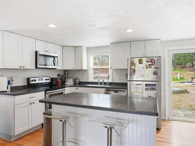 house with 2 bedroom, Plymouth MA DS102776157