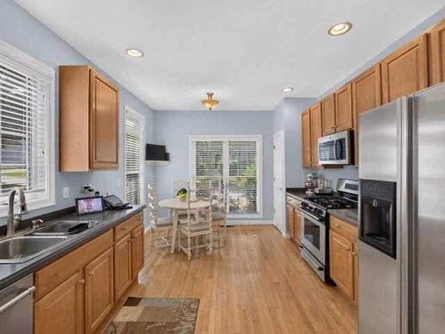 house with 2 bedroom, Plymouth MA DS104041905