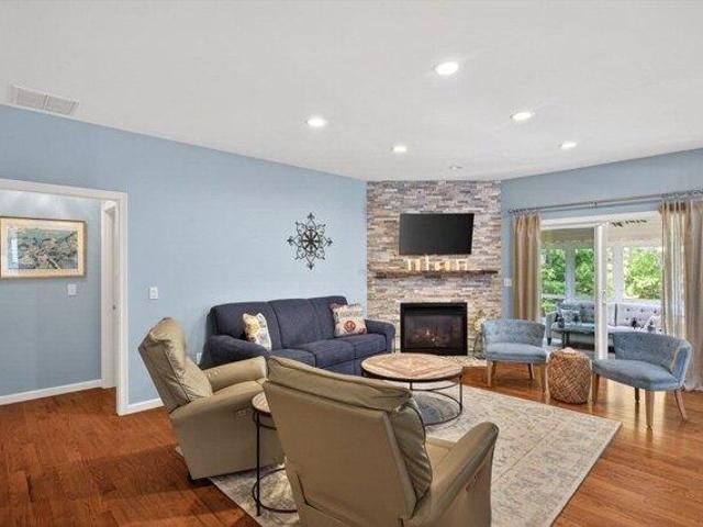 house with 2 bedroom, Plymouth MA ES103493628