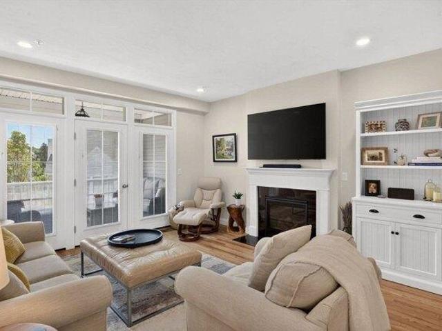 house with 2 bedroom, Plymouth MA ES105109624