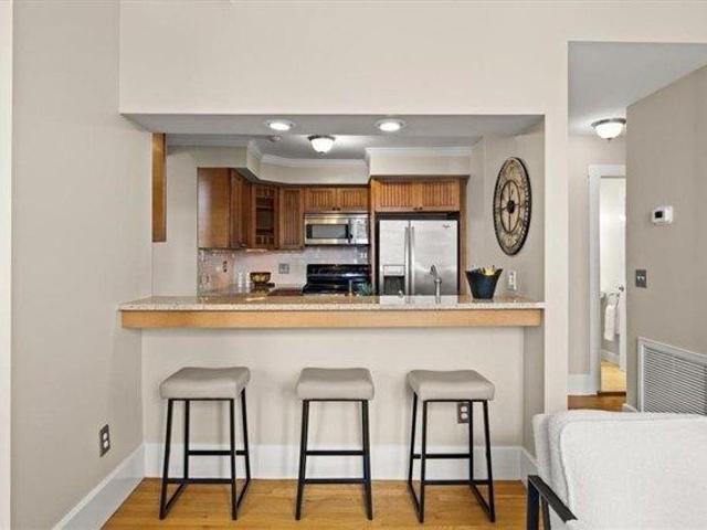 house with 2 bedroom, Providence RI ES105123603