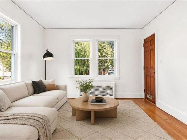 house with 2 bedroom, Providence RI ES105205833