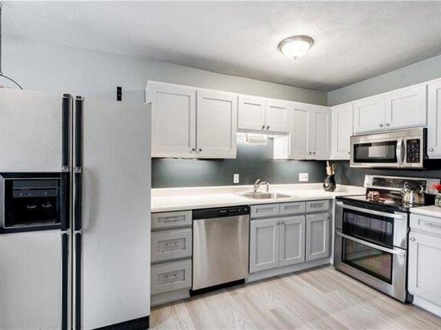 house with 2 bedroom, Providence RI ES103073247