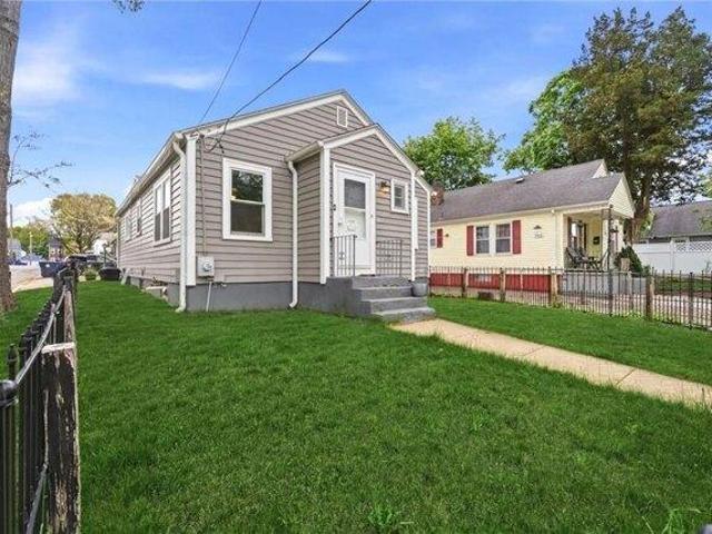 house with 2 bedroom, Providence RI ES103128550