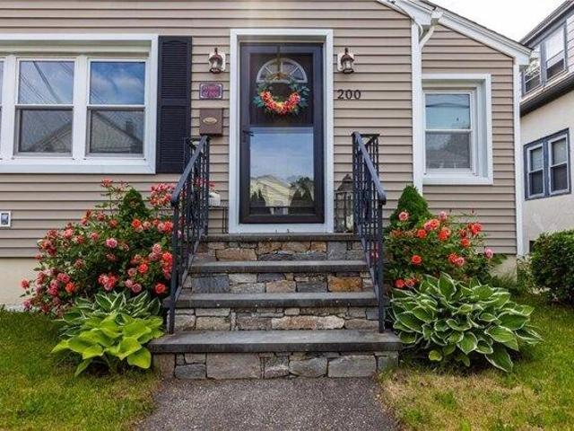 house with 2 bedroom, Providence RI ES103885400
