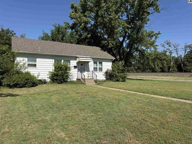 house with 2 bedroom, Pratt KS DLS93406821