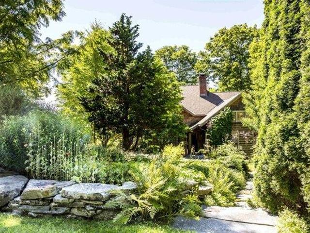 house with 2 bedroom, Putney VT DS104376684