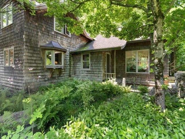 house with 2 bedroom, Putney VT ES104850306