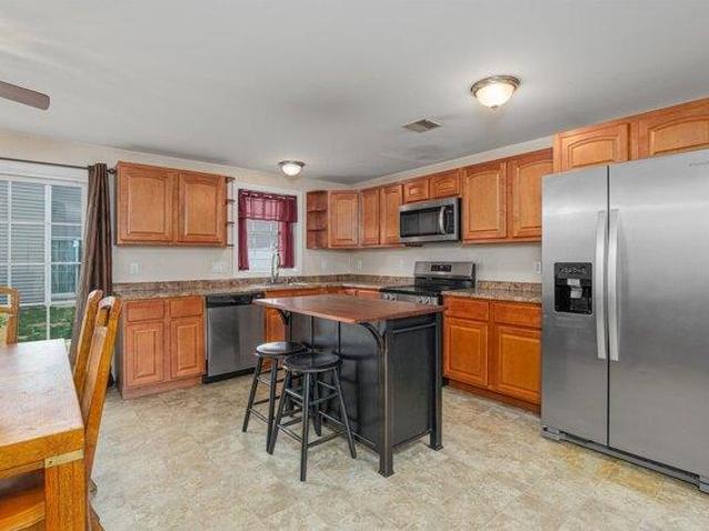 house with 2 bedroom, Raymond NH DLS102823085
