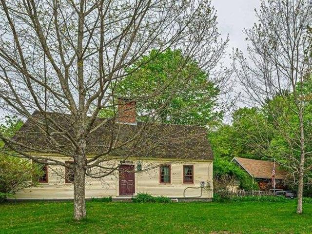 house with 2 bedroom, Raymond NH ES104811477